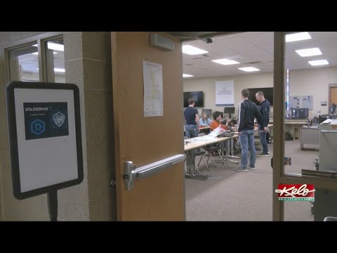 Students explore cyber education with DSU roadshow
