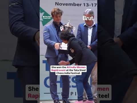 World chess champion Magnus Carlsen was left beaming when an Indian chess player touched his feet.