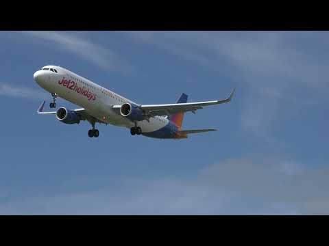 Jet2 Holidays (G-HLYF) arriving at #Birmingham Airport.