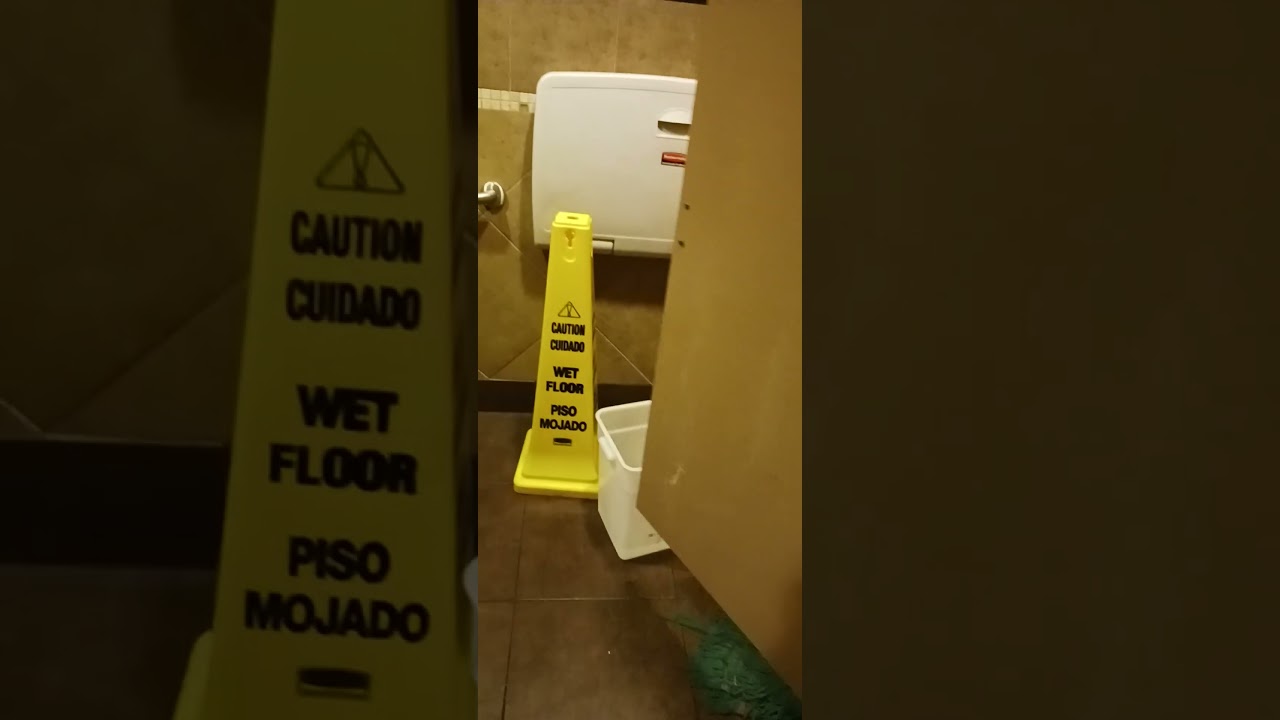 light fixtures leaking water #electrical #lights #funny #fail #dangerous #wtf #how #why #water #lol