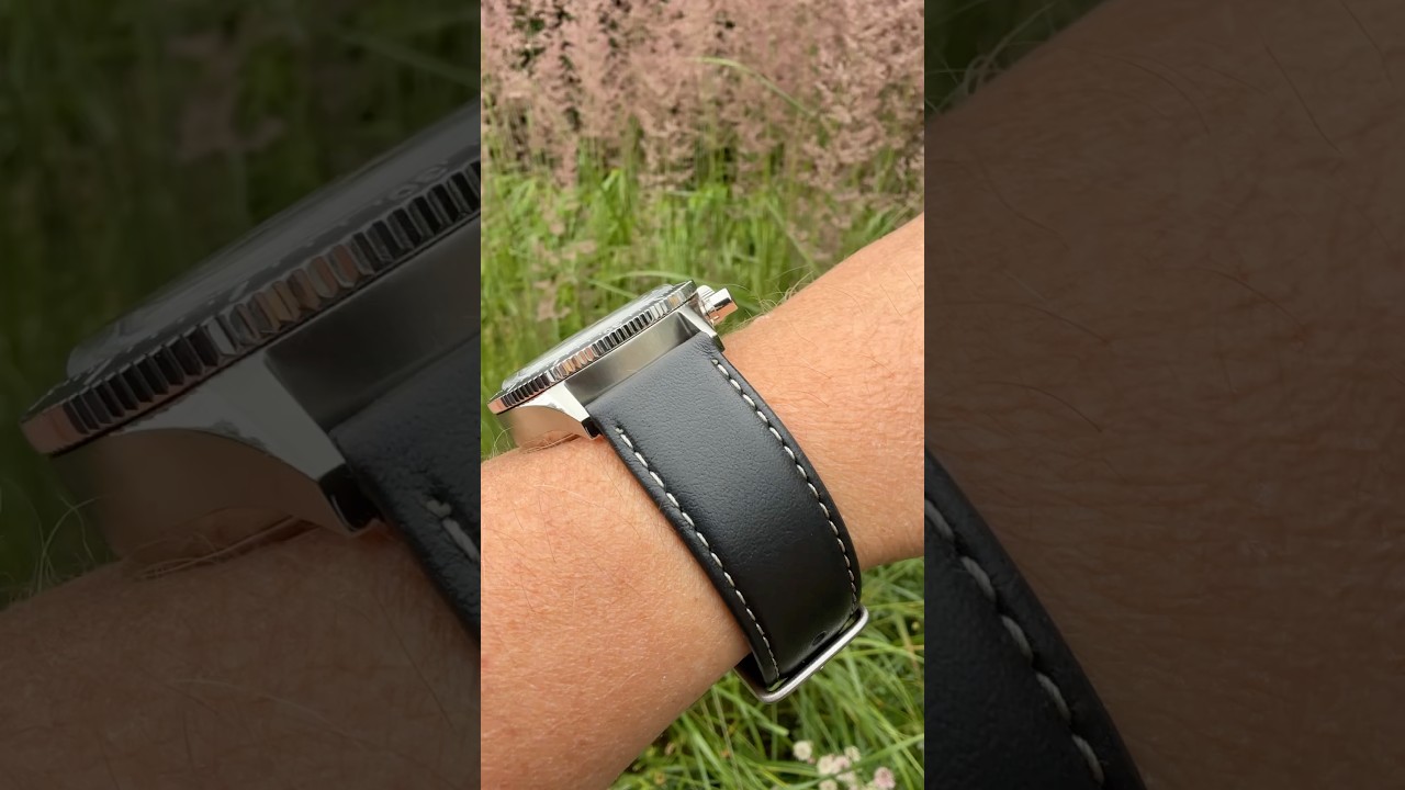 BEST Hanhart ever? 415 ES Reverse Panda black Leather on 17cm wrist #watches #watchdavid #hanhart