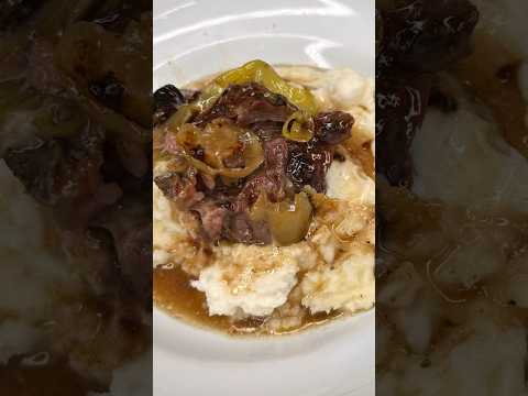 The ONLY way to make a chuck roast! Make it! #crockpotrecipes