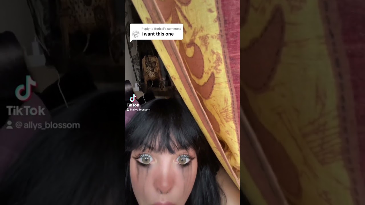 trying to hold eye contact 🥺 IG ally.aldn 🔮 #shorts #tarot #viral #fyp #cards #egirl