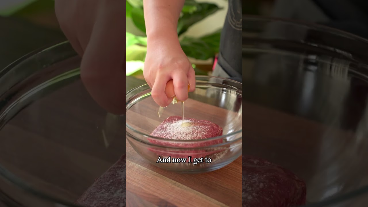 Add RAW MEATBALLS to Spaghetti Sauce | Cooking for my fiancée ep. 2