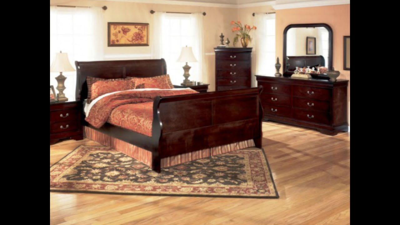 5933 Louis Phillippe in Cherry