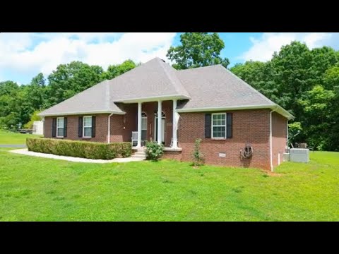 6029 Gray Fox Ln Nunnelly TN 37137