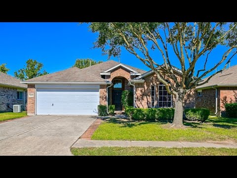 10222 Mills Pass Dr, Houston, TX 77070