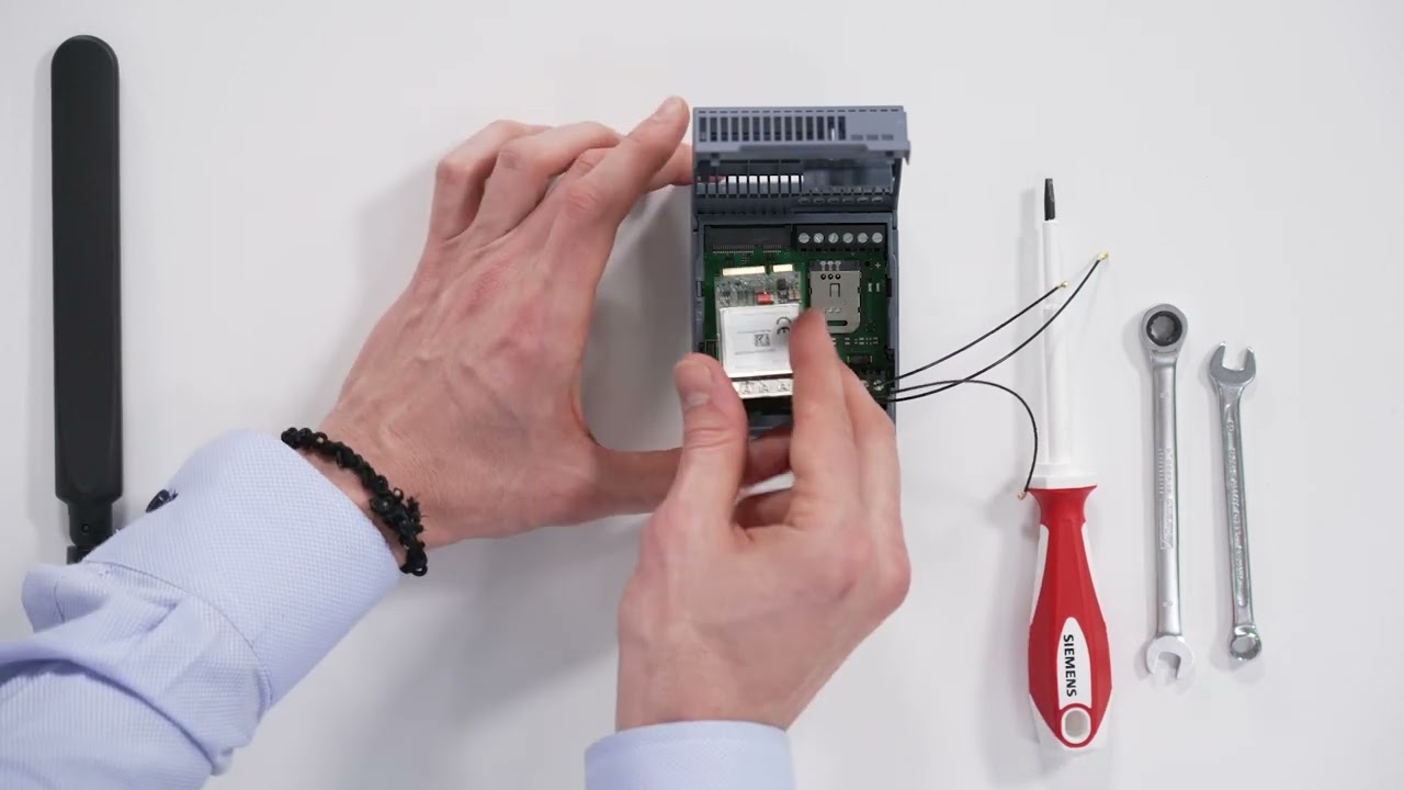 How to wire LOGO! CIM