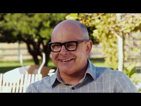 Dog Days - Itw Rob Corddry (official video)