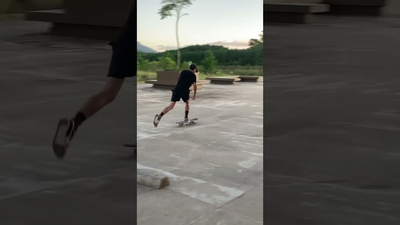 COPS OUTSIDE 🚨🚨#skateboarding #skate #shorts #short #fyp #shortvideo #police #security #fire