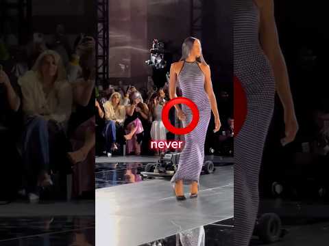 Naomi Campbell LIES & says she never touches her dress! We got PROOF 👀 #catwalk #model #celebrity