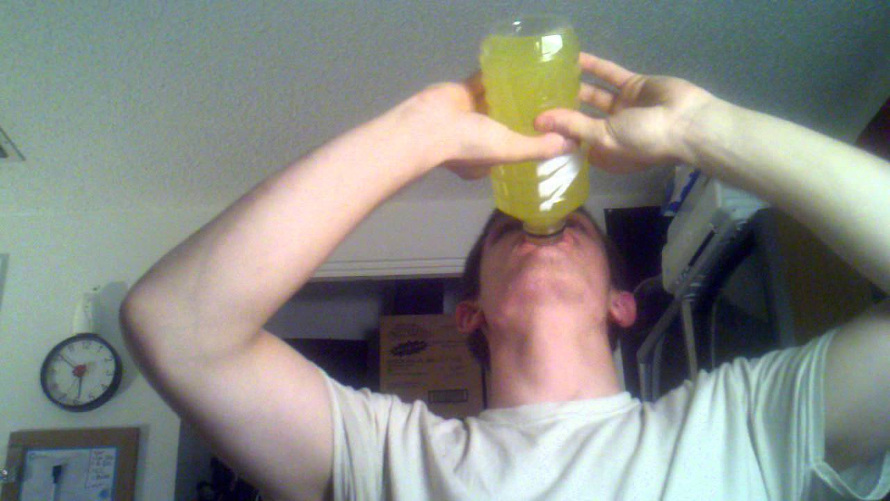 Powerade Lemon-Lime 32 OZ Chug