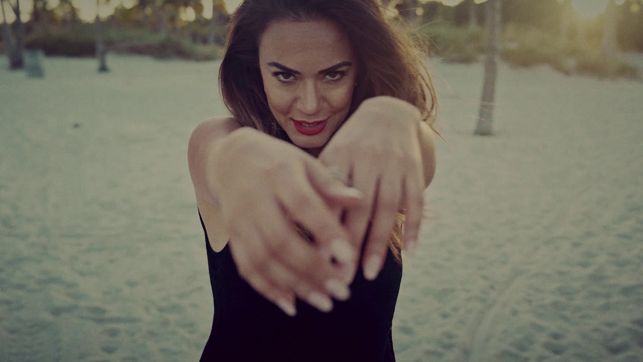 Superstar by Elena Risteska from North Macedonia | Popnable