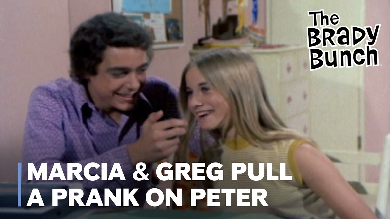 Marcia and Greg Prank Eavesdropping Peter