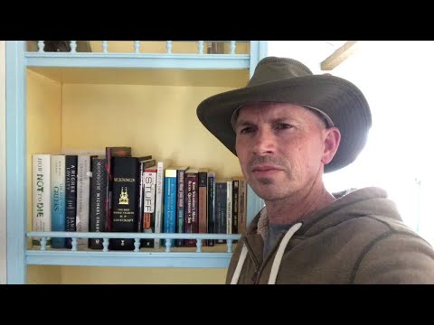 Little Bookshelf Tour at the Vaughan Lodge