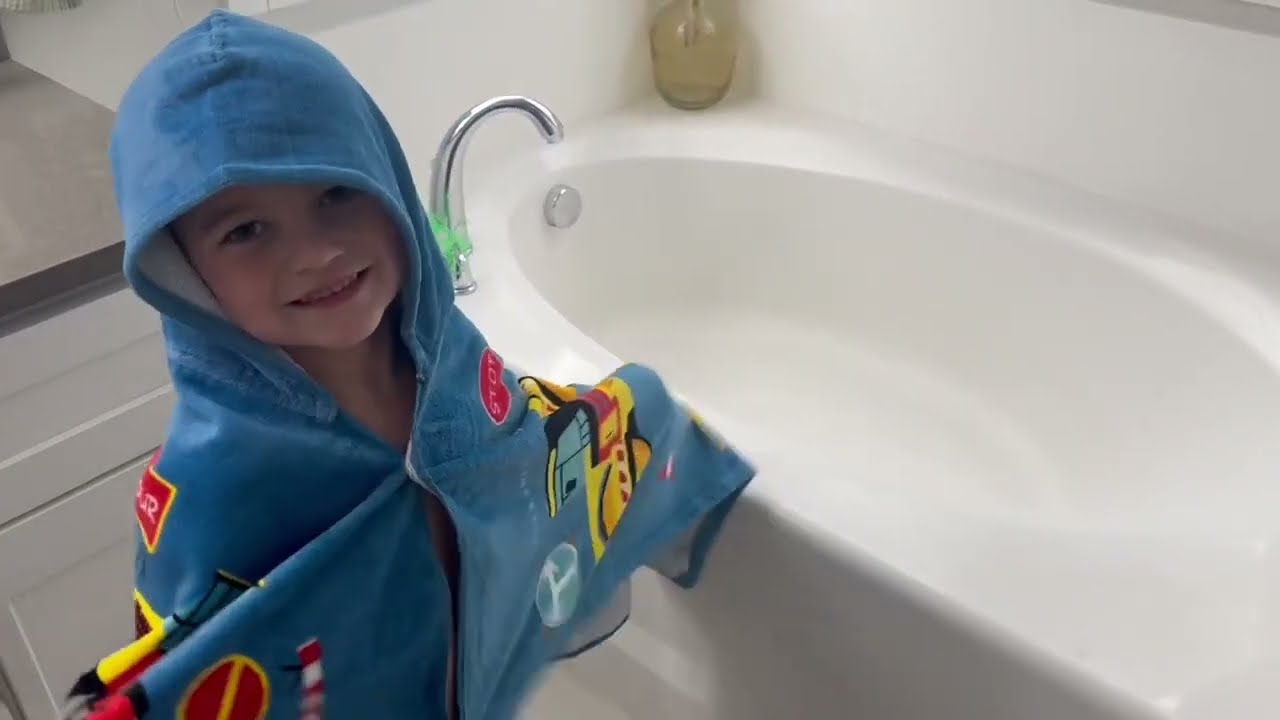BAVILK Kids Hooded Bath Beach Towels Review