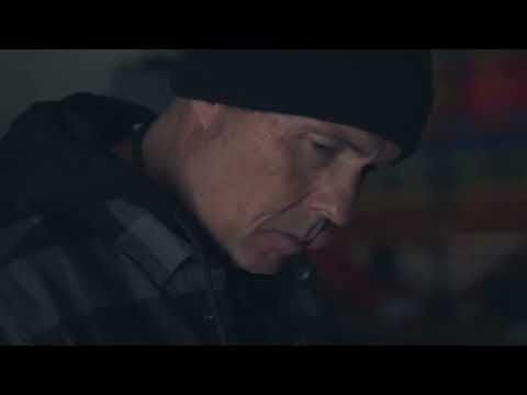 Kayge dévoile le clip émouvant de son premier single, ‘Riding in the ...