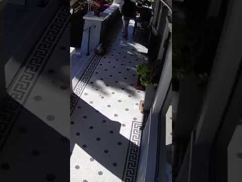 Door kicker