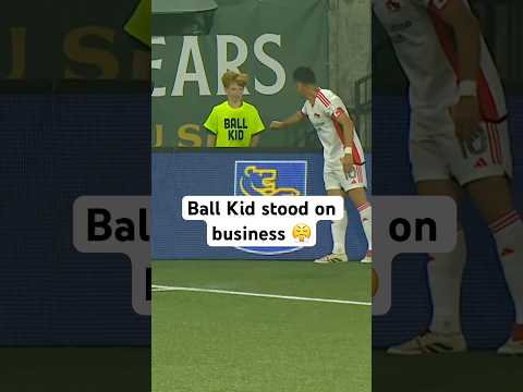 @TimbersFC Ball Kid standing on business 👏