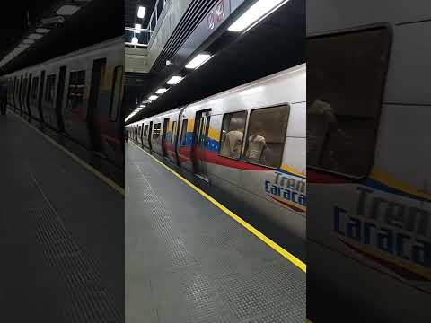 Anden Estación Artiga Metro de Caracas