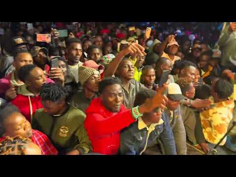 Alex katombi aka uncle wa mitoto at mbaitu fm night He did wonders🔥🔥🎸🎸