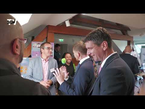 Ministerpräsident besucht Medienpädagogisches Zentrum
