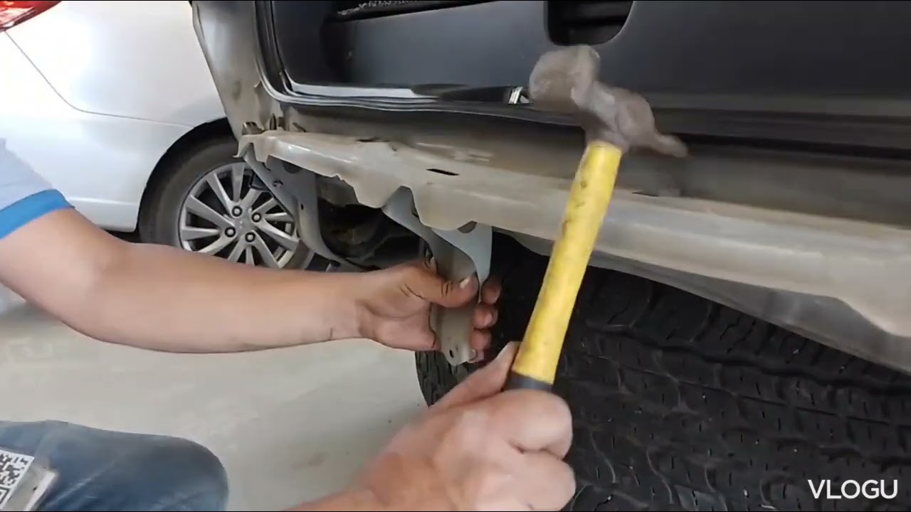 auto body repair: montero sport, rear bumper