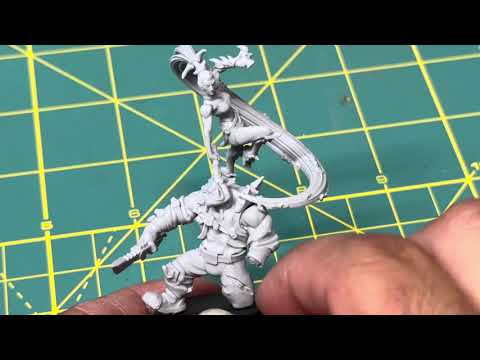 Supreme Gladiatress M’evia - Artel W Ministures - Lelith Hesperax alternative - Unboxing and Review