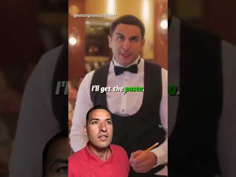 Waiters in Spain #shorts #shortsgraciosos #funnyshorts #restaurant