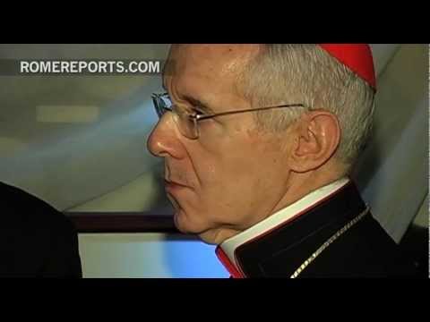 Cardinal Tauran in charge of pronouncing "Habemus Papam"