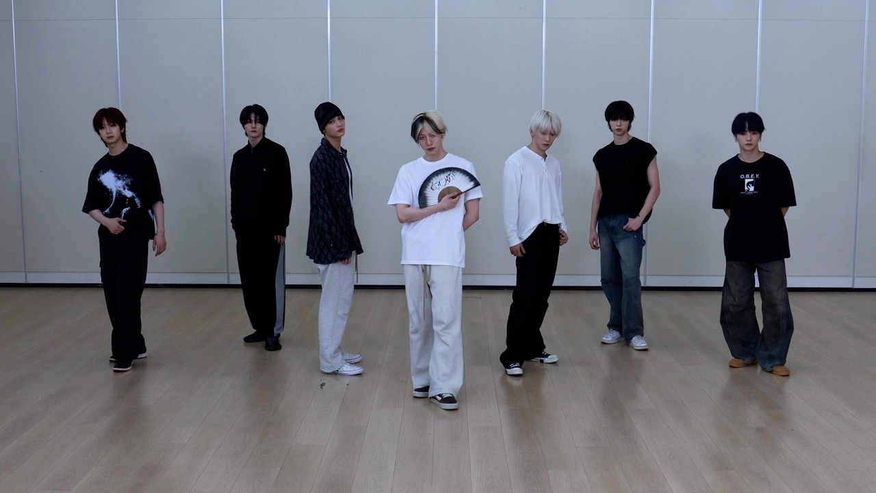 앰퍼샌드원 (AMPERS&ONE) 'GOD' Dance Practice