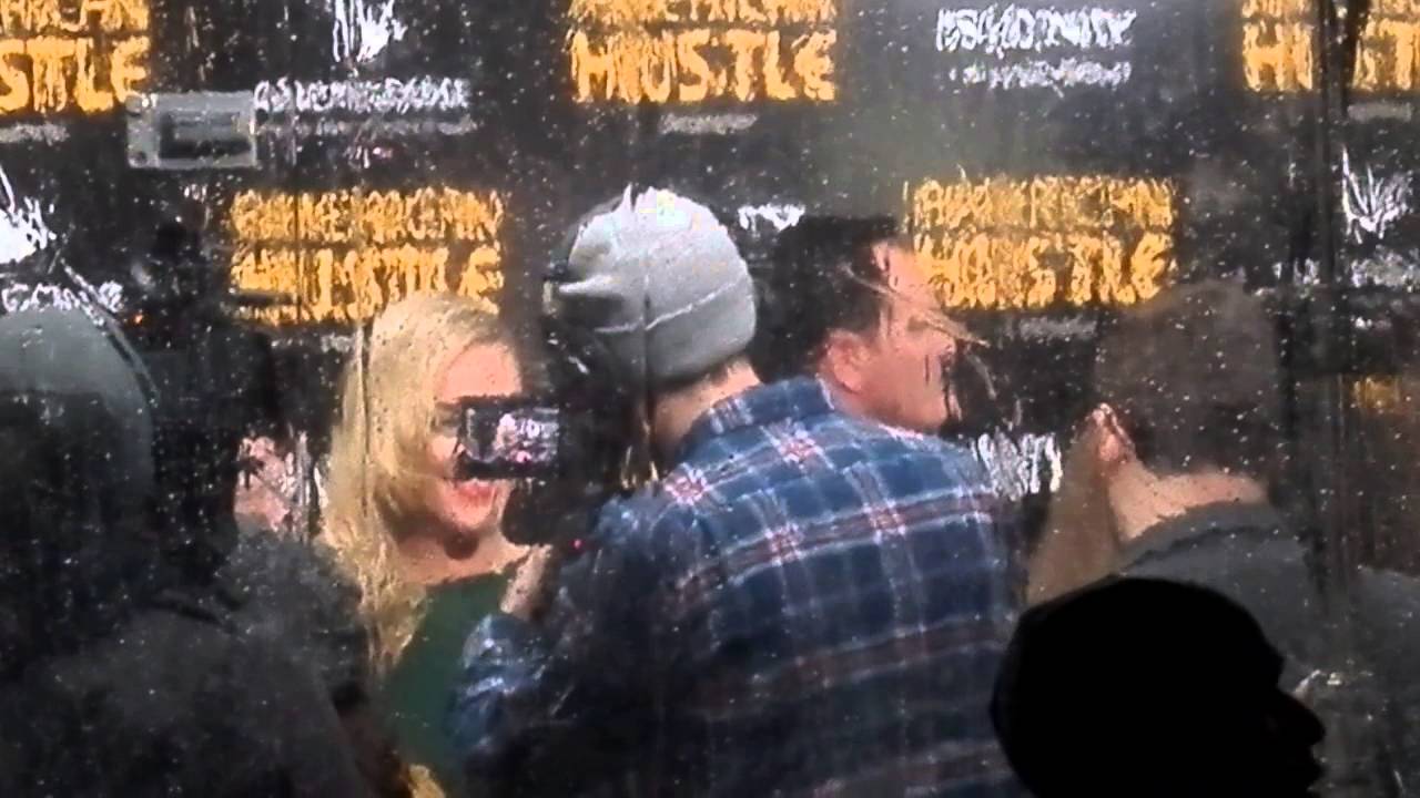 American Hustle Red Carpet Premiere 12/8/13 Ziegfeld Elizabeth Rohm