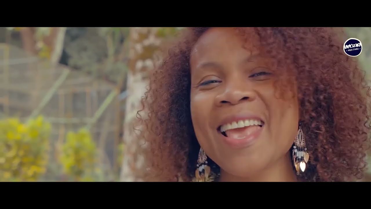 Raha Tiako Ts'hialako by Annie De Madagascar from Madagascar | Popnable