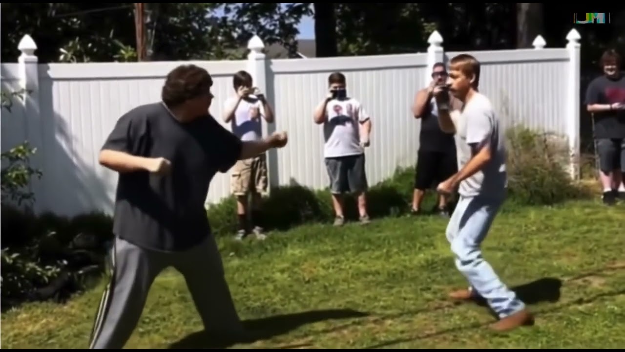 Two retards fighting