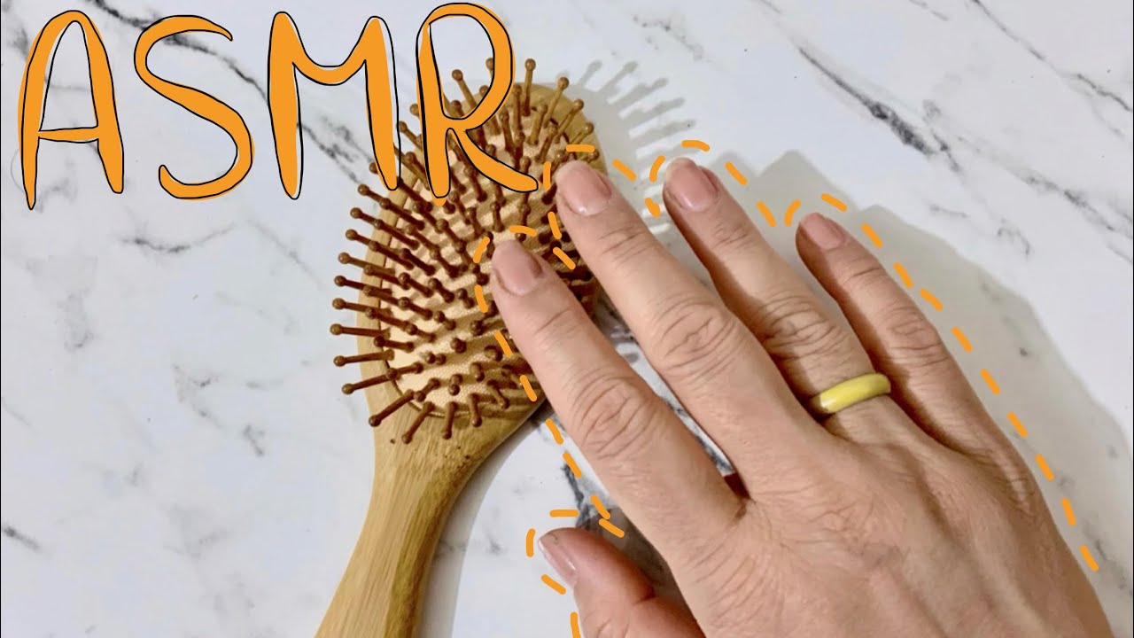 My mom tries ASMR for the first time!! 😂💓🌸