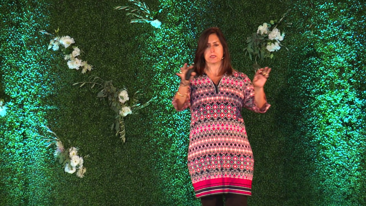 Immersive Journalism: Putting the audience in the story | Nonny de la Peña | TEDxOlympicBlvdWomen