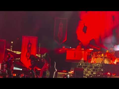 Slipknot Keeps the Old-School Aesthetics at First Big Show of the Year ...