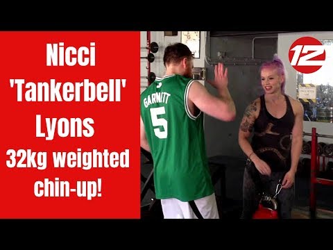 Nicci 'Tankerbell' Lyons 32kg Weighted Chin-up!