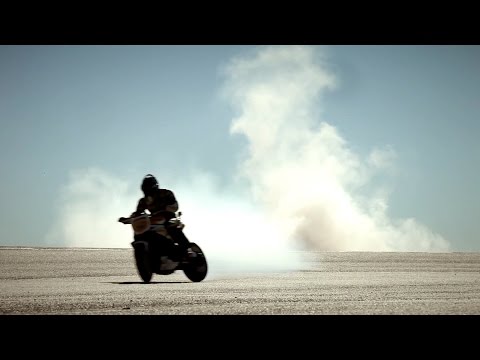 Drifting with Ernie - stunt ace Ernie Vigil, Triumph 2015 official