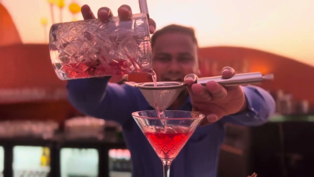 Cocktails  Martini #bartender #bar