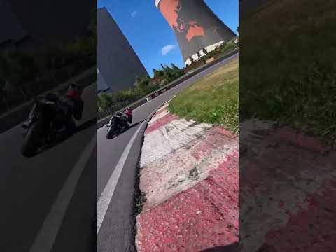 600cc vs. 1000cc - BMW M 1000 RR