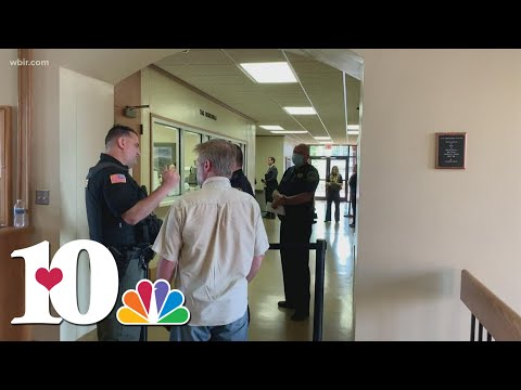 Two Sevier County deputy clerks charged after FBI raids Sevier County Courthouse