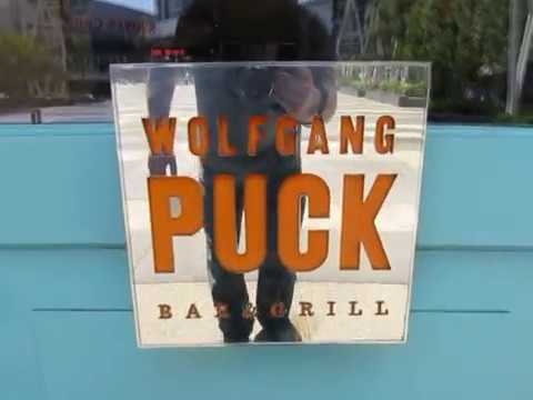 Wolfgang Puck Bar and Grill, Staples Center, Los Angeles, USA