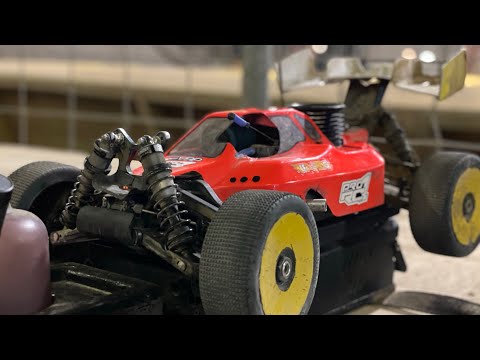 Mugen mbx8R and Tommy Kyosho mp10 tki3 running laps on glue prepped track !
