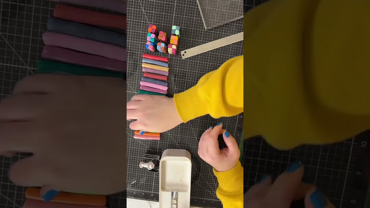 Checkerboard Polymer Clay Cane Mini Tutorial. #polymerclay #art #tutorial #cane #pattern