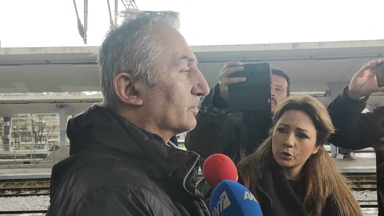 Φυλλάδια με τα ονόματα των θυμάτων της τραγωδίας μοίρασαν επιζώντες ...