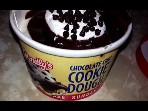 Friendly's Chocolate Chip Cookie Dough Sundae review | Katelyn Avery
