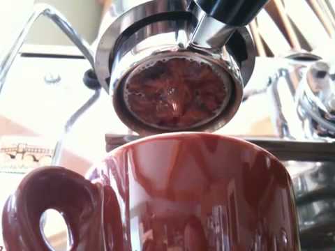 .75oz espresso from the Ponte Vecchio Lusso