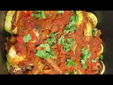 Mediocre meals: Okra and Zucchini in Harissa-Tomato Sauce