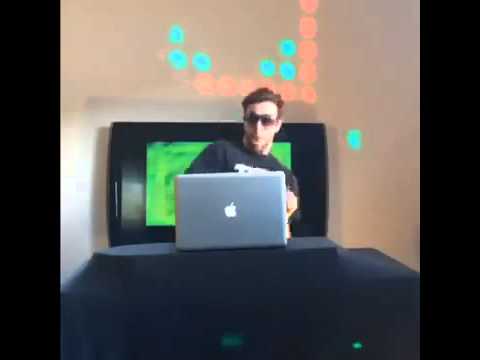 What DJ's are actually doing Vine